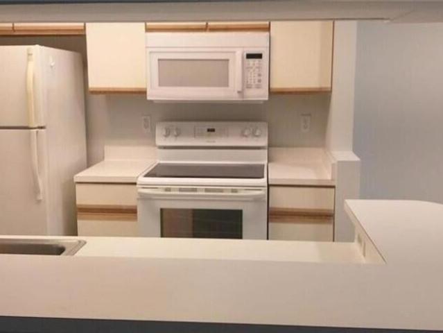 Luxury apartment complex for rent in Coral Springs, United States