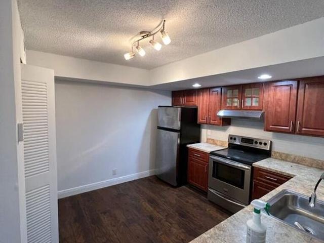 Luxury apartment complex for rent in Coral Springs, United States
