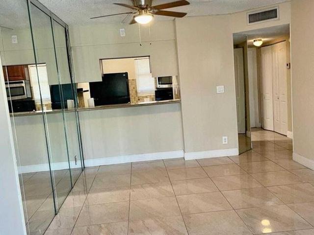 Luxury apartment complex for rent in Coral Springs, United States