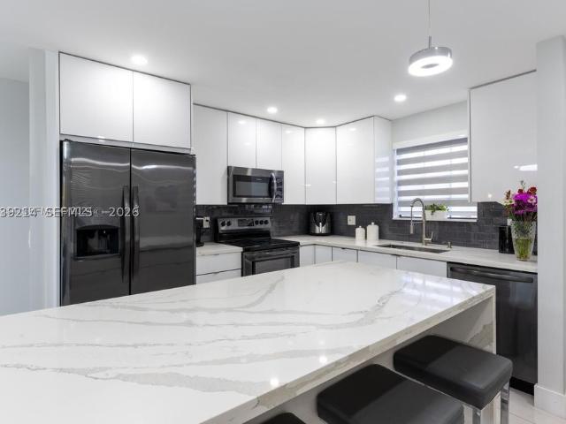 Luxury apartment complex for rent in Coral Springs, United States