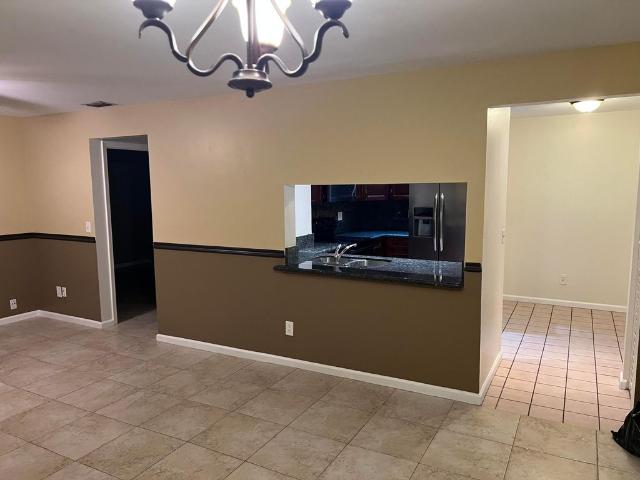 Luxury apartment complex for rent in Coral Springs, United States
