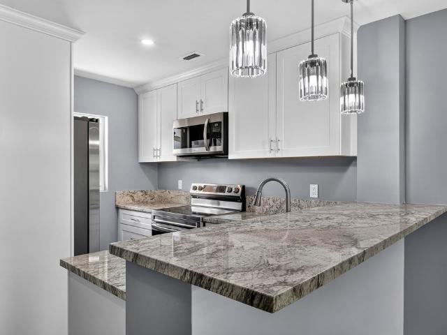 Luxury apartment complex for rent in Coral Springs, United States