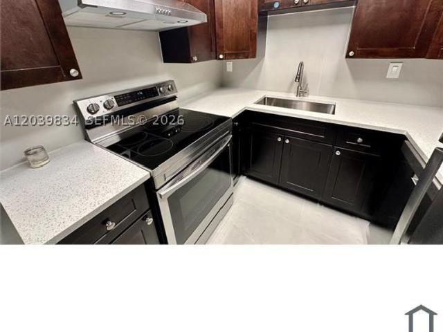 Luxury apartment complex for rent in Coral Springs, United States
