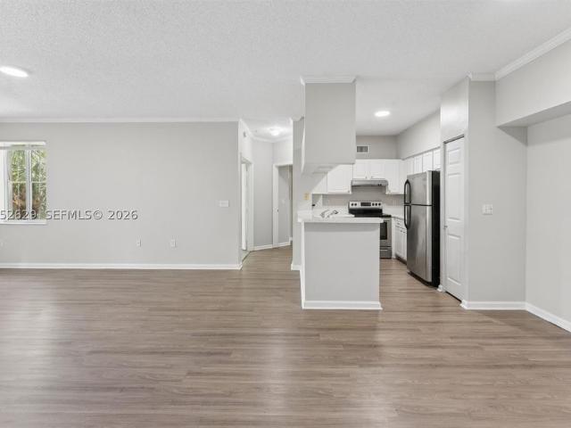 Luxury apartment complex for rent in Coral Springs, United States