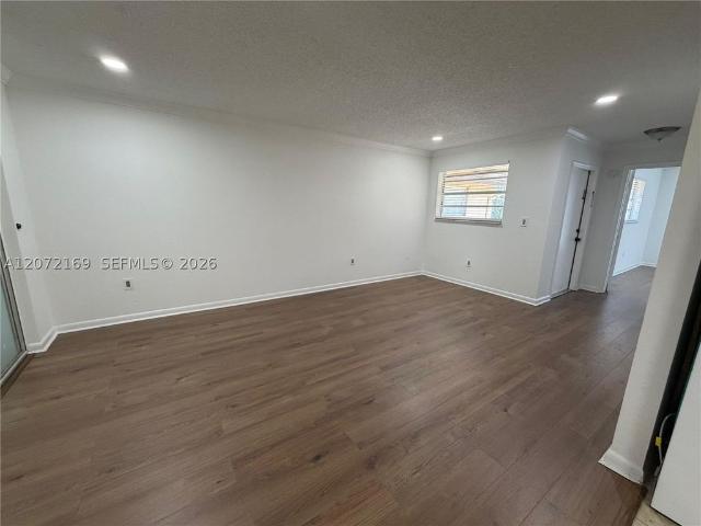 Luxury apartment complex for rent in Coral Springs, Florida
