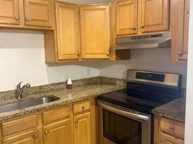 Luxury apartment complex for rent in Coral Springs, Florida
