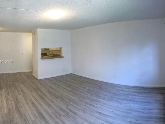Luxury apartment complex for rent in Coral Springs, Florida