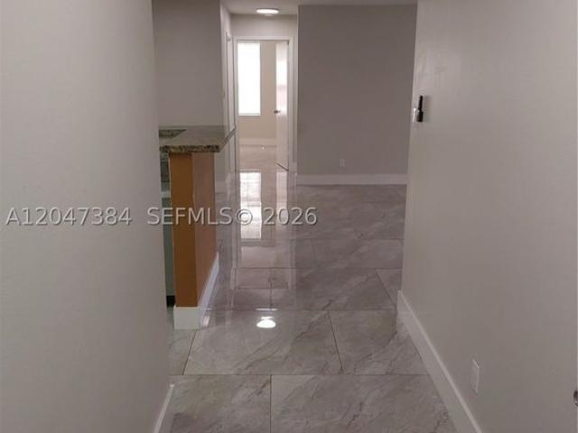 Luxury apartment complex for rent in Coral Springs, Florida