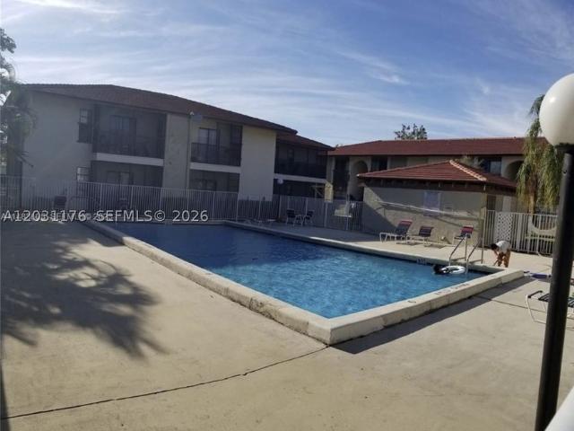 Luxury apartment complex for rent in Coral Springs, Florida