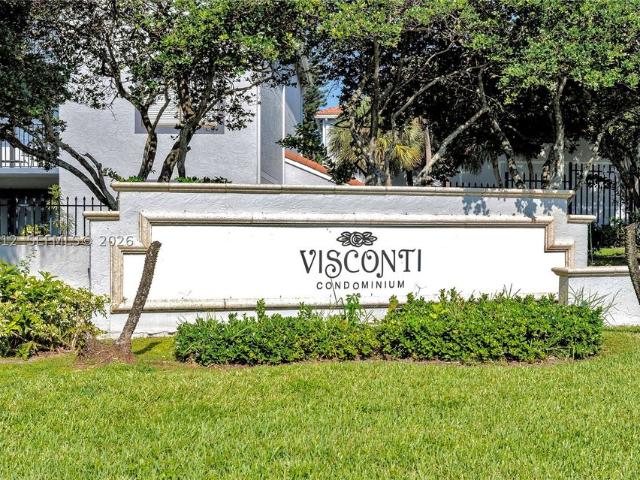 Luxury apartment complex for rent in Coral Springs, Florida
