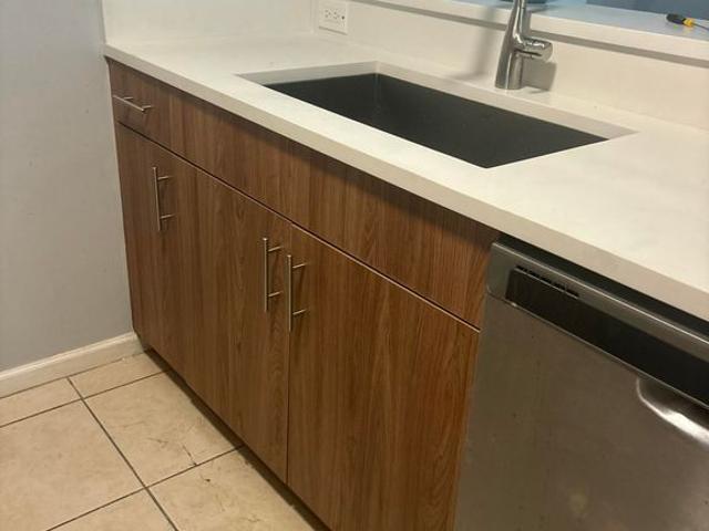 Luxury apartment complex for rent in Coral Springs, Florida