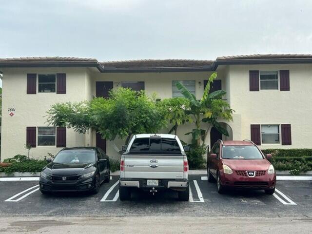 Luxury apartment complex for rent in Coral Springs, Florida