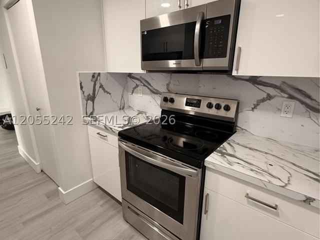 Luxury apartment complex for rent in Cutler Bay, Florida