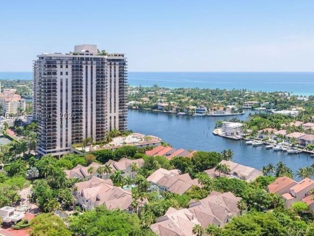 Luxury apartment complex for rent in Aventura, Florida
