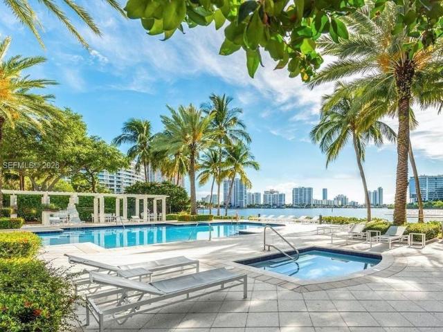 Luxury apartment complex for rent in Aventura, Florida