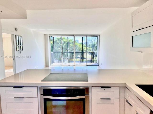 Luxury apartment complex for rent in Aventura, Florida