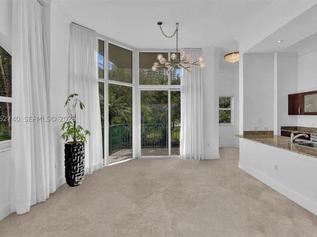 Luxury apartment complex for rent in Aventura, Florida