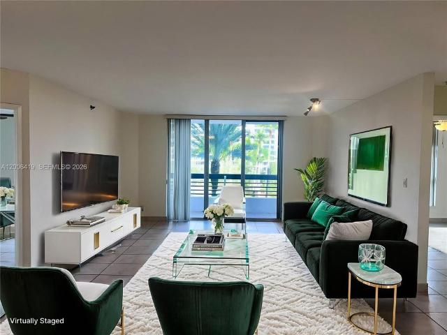 Luxury apartment complex for rent in Aventura, Florida