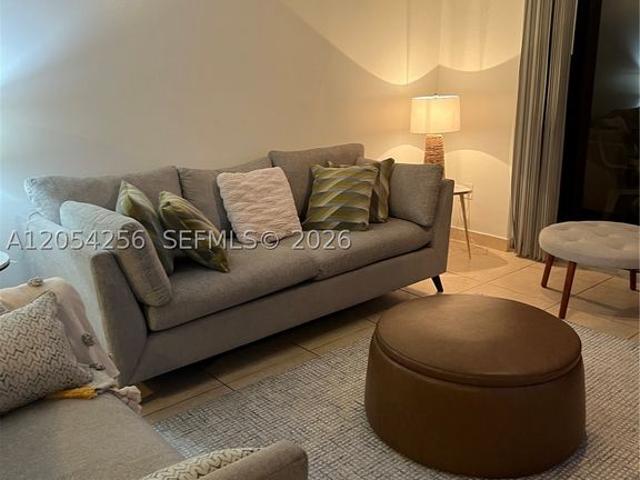 Luxury apartment complex for rent in Aventura, Florida