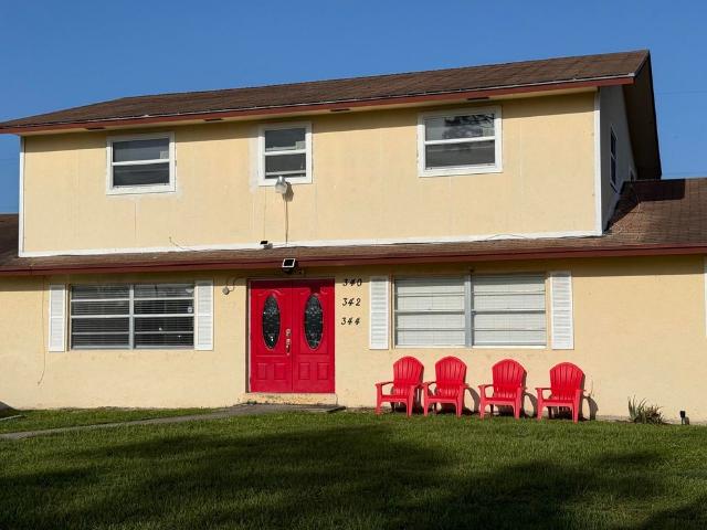 Luxury apartment complex for rent in Aventura, Florida