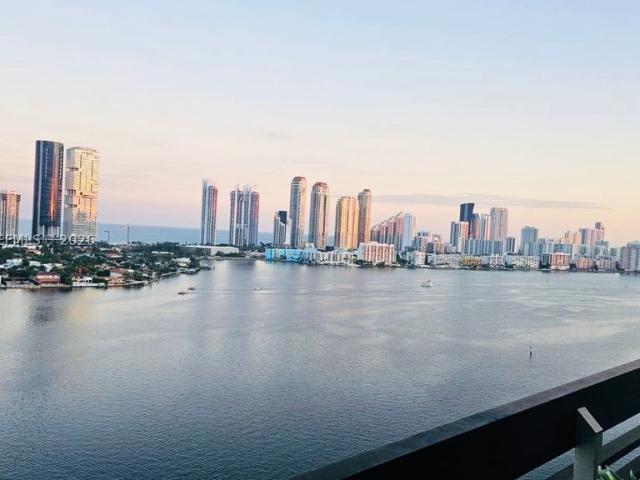 Luxury apartment complex for rent in Aventura, Florida