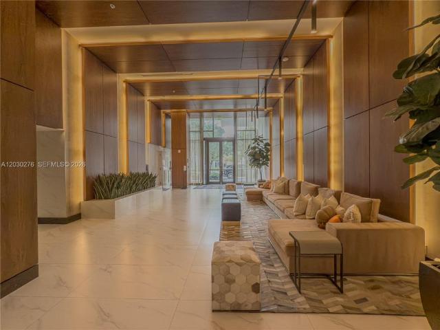 Luxury apartment complex for rent in Aventura, Florida