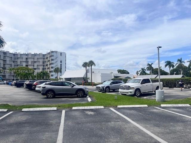 Luxury apartment complex for rent in Aventura, Florida