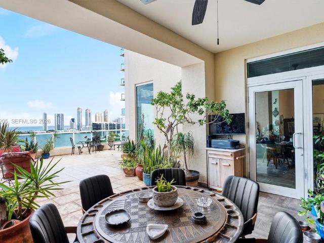 Luxury apartment complex for rent in Aventura, Florida
