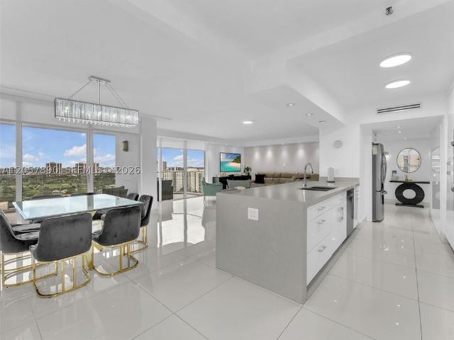 Luxury apartment complex for rent in Aventura, Florida