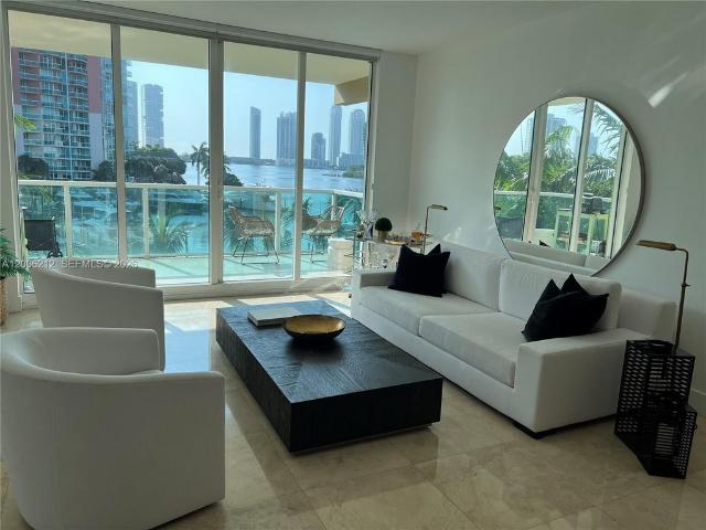 Luxury apartment complex for rent in Aventura, Florida