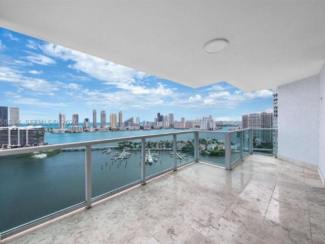 Luxury apartment complex for rent in Aventura, Florida