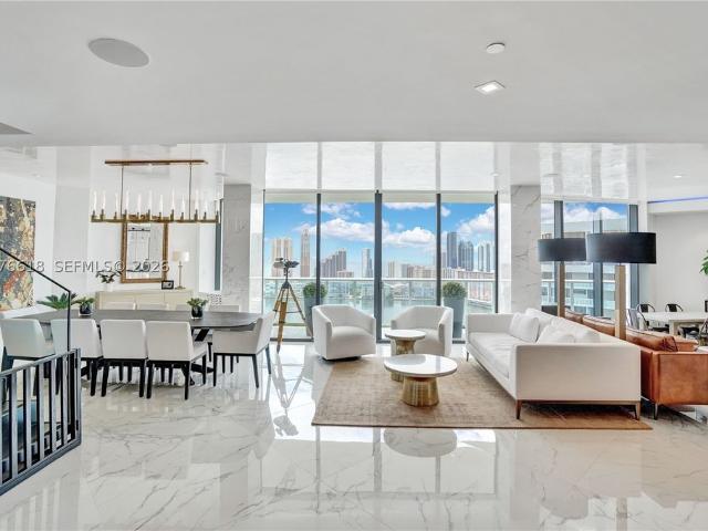 Luxury apartment complex for rent in Aventura, Florida