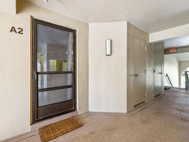 Luxury apartment complex for rent in Aventura, Florida