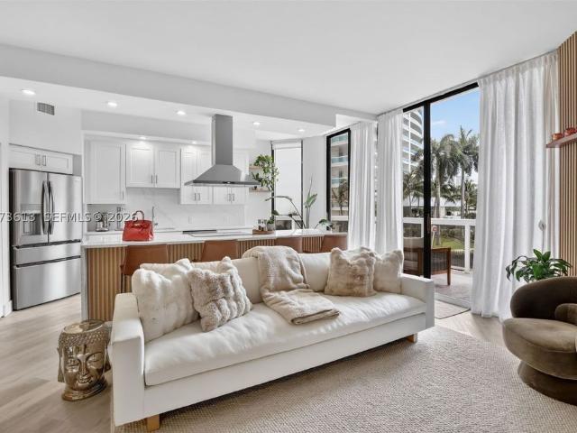 Luxury apartment complex for rent in Aventura, Florida