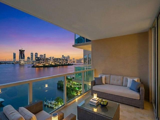 Luxury apartment complex for rent in Aventura, Florida