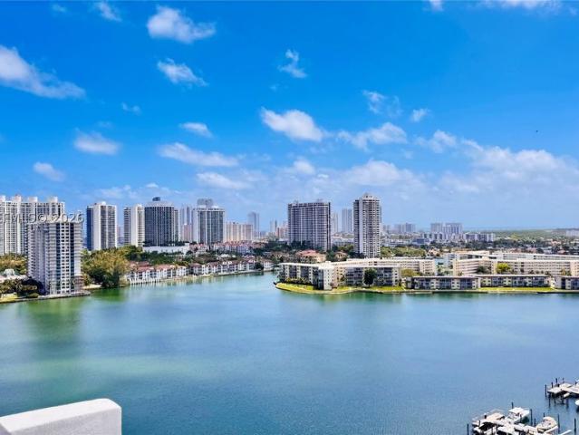 Luxury apartment complex for rent in Aventura, Florida