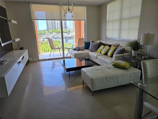 Luxury apartment complex for rent in Aventura, Florida