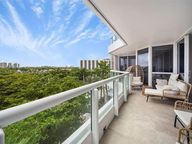 Luxury apartment complex for rent in Aventura, Florida