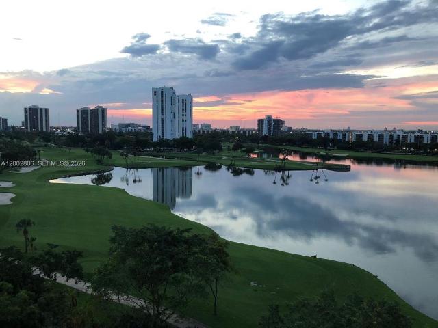 Luxury apartment complex for rent in Aventura, Florida