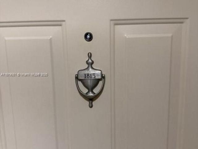 Luxury apartment complex for rent in Aventura, Florida