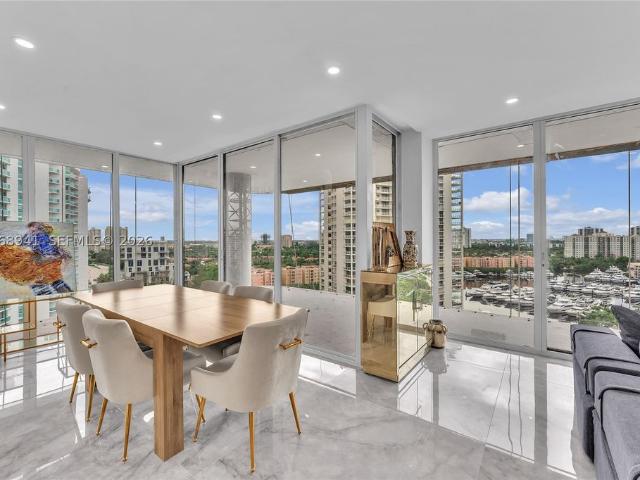 Luxury apartment complex for rent in Aventura, Florida