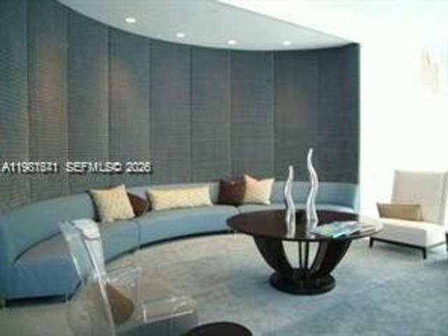 Luxury apartment complex for rent in Aventura, Florida