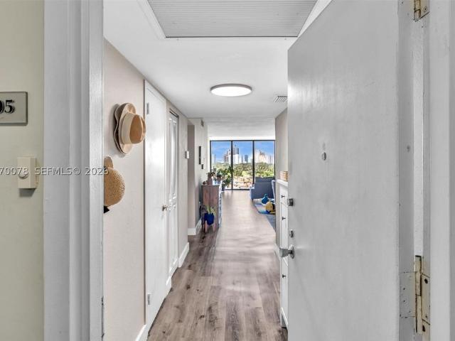 Luxury apartment complex for rent in Aventura, Florida