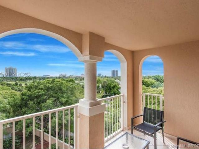 Luxury apartment complex for rent in Aventura, Florida