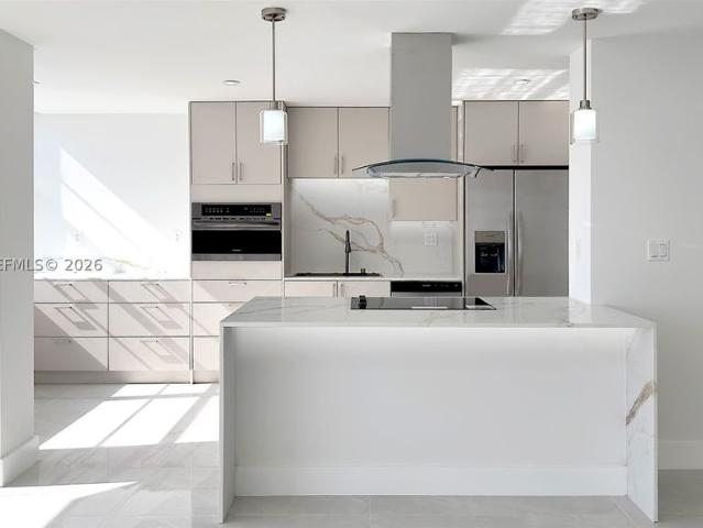 Luxury apartment complex for rent in Aventura, Florida