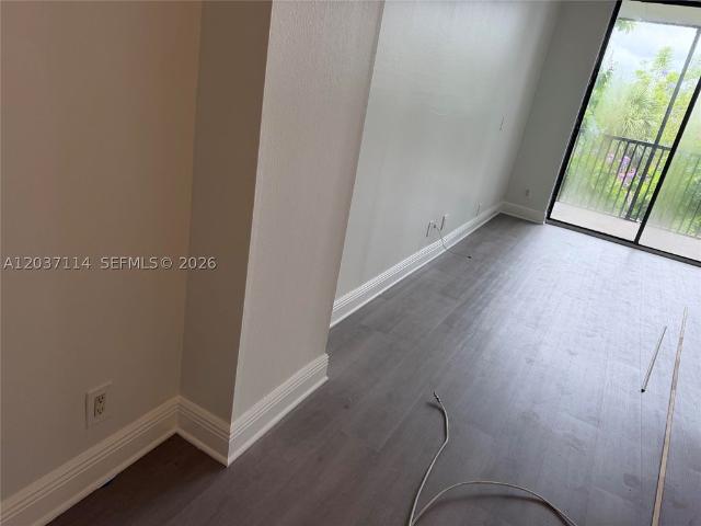 Luxury apartment complex for rent in Aventura, Florida