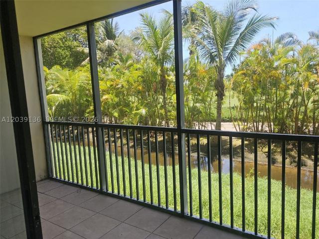 Luxury apartment complex for rent in Aventura, Florida