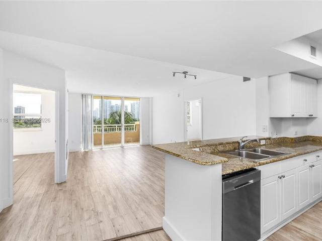 Luxury apartment complex for rent in Aventura, Florida