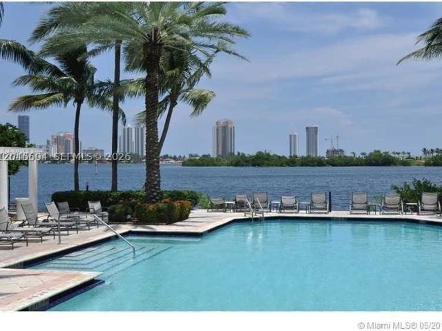 Luxury apartment complex for rent in Aventura, Florida