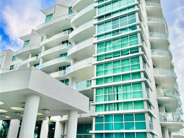 Luxury apartment complex for rent in Aventura, Florida